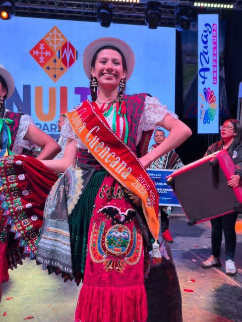 Nueva Chola Cuencana 2025-2026 es Emilia Katherine Domínguez de Nulti ...